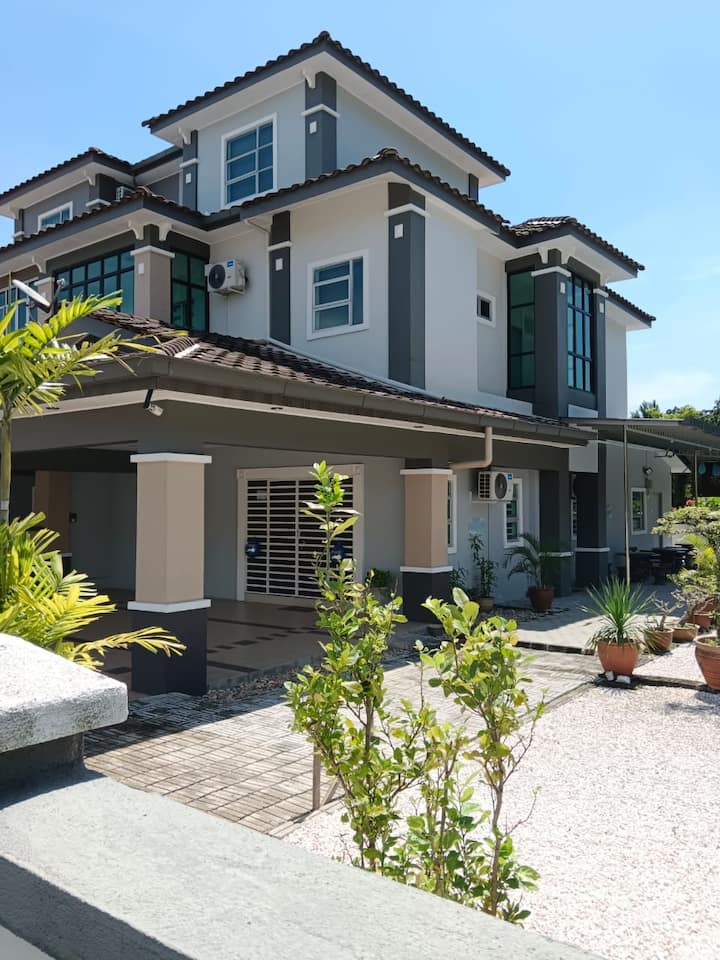 Gunung Lang Private Pool Villa - Ipoh