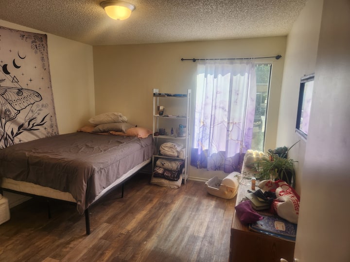 Peaceful, Simple 1 Bedroom. - Fresno, CA