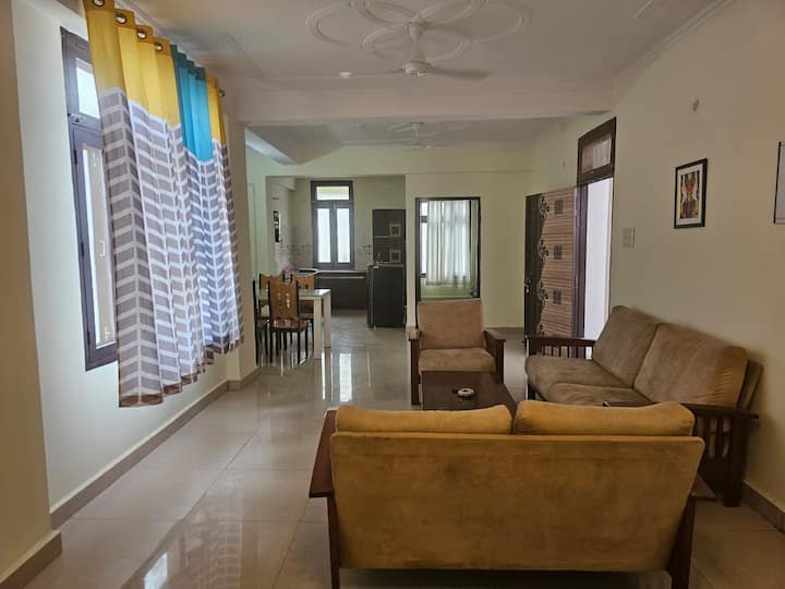 2 Bhk In Krishna Nagar Lucknow - Lucknow