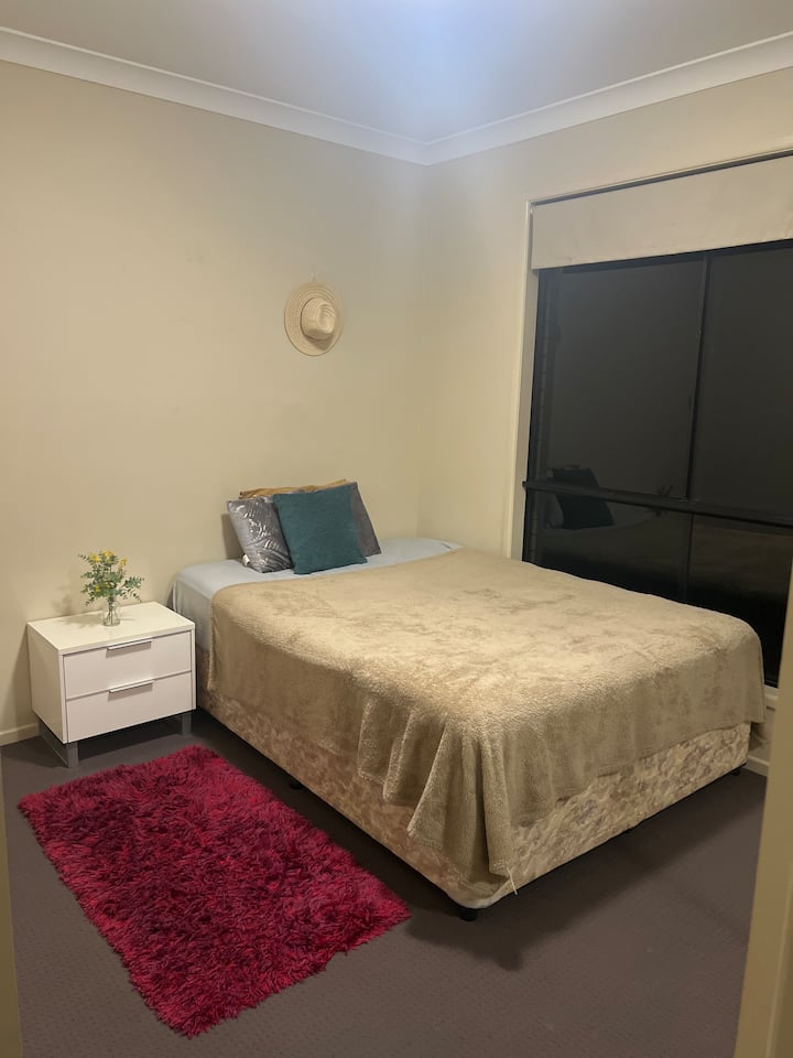 Cozy Room At Beautiful House. - Toowoomba