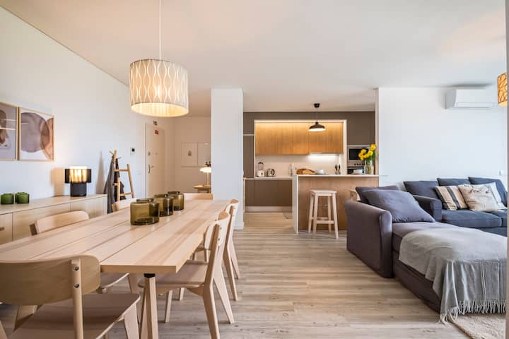 Central Location - With Pool - Madeira