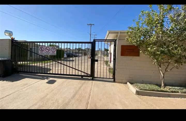 Acogedora Casa Familiar En Condominio - El Quisco