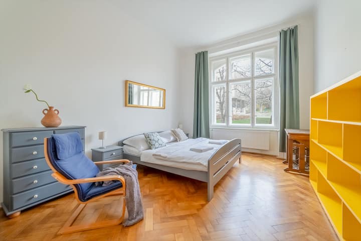 Charming Historic Elegance In The Heart Of Prague - Praga