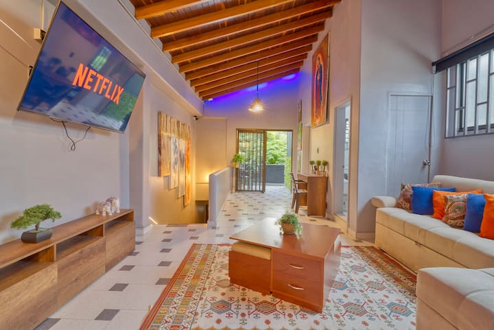 7-bedroom A/c Duplex In Manila’s Heart, El Poblado - Medellín