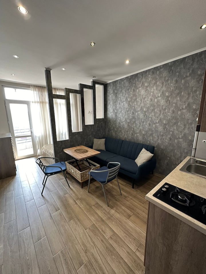 Blue Lagoon Apartment - Batumi