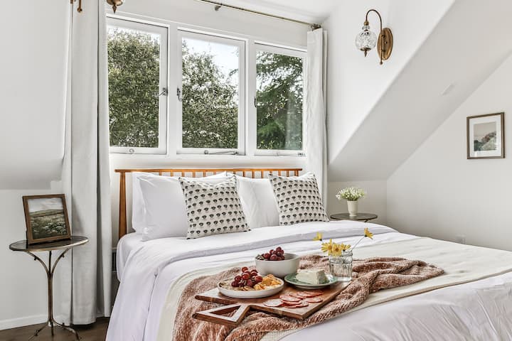 The Chalet In Vista: 15 Minutes To The Beach! - Vista, CA