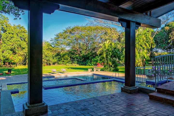 Unique Farmhouse Getaway Pool Bbq & Lush Gardens - Costa Rica