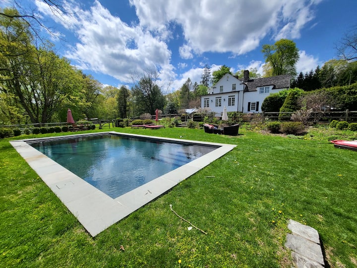 Farmhouse Compound With Big Pool August Rental - Greenwich