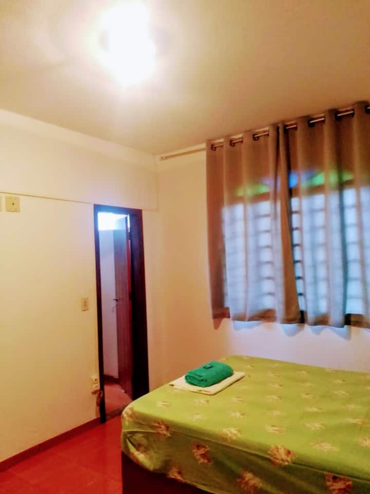 Q1 Quarto Suíte Em Ampla Casa - Betim