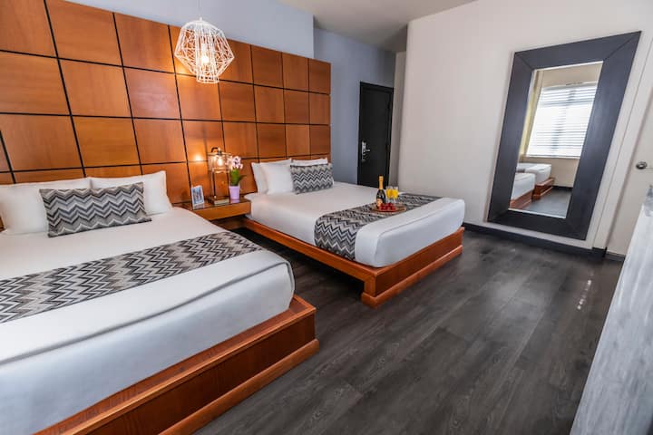 Fun Spot, 2 Beds, Collins Ave Steps From The Beach - Miami Beach, FL