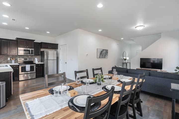 Modern 3b/2b Retreat Near Portland (Must-see) - Vancouver, WA