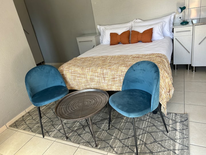 Kutlo Super-deluxe Suite - Kuruman