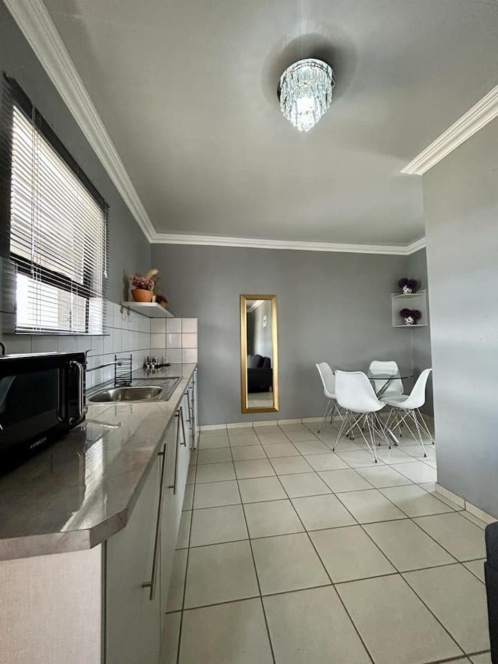 Tshiamo Family-superior Suite - Kuruman