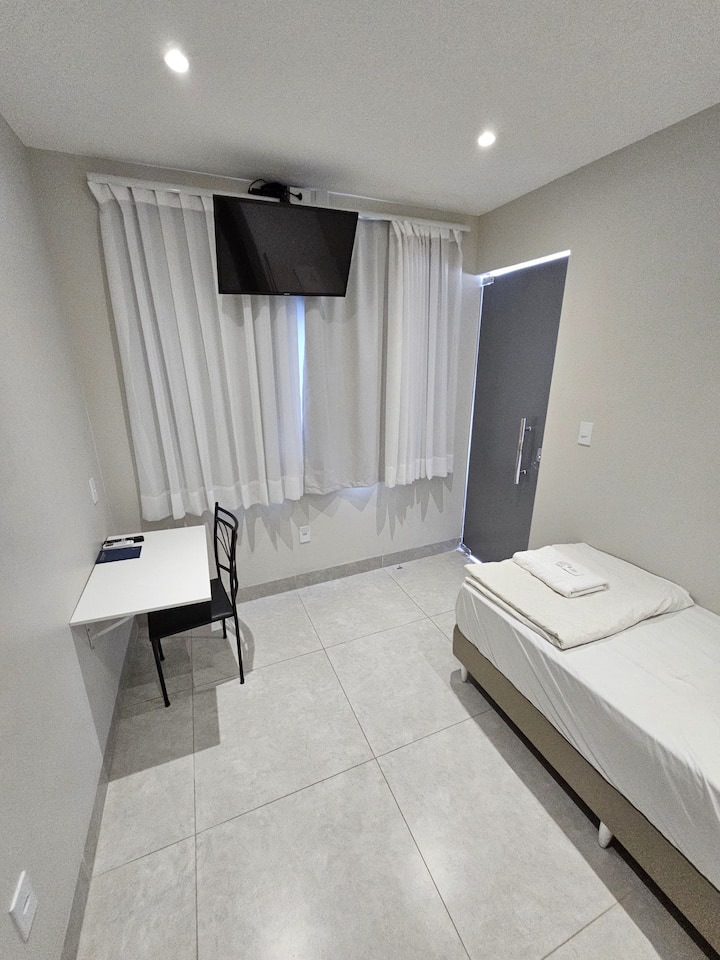 Quarto Individual - Governador Valadares