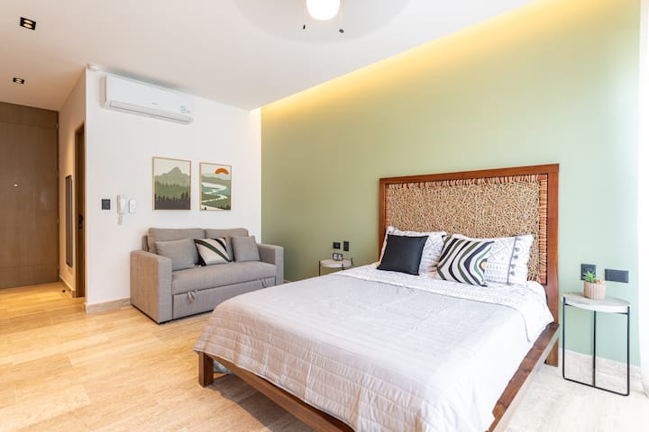 New Studio Steps From 5th Ave W/rooftop Pool - Playa del Carmen