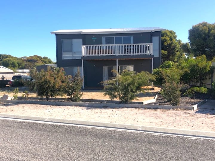 Justashaq - Dhilba Guuranda-Innes National Park