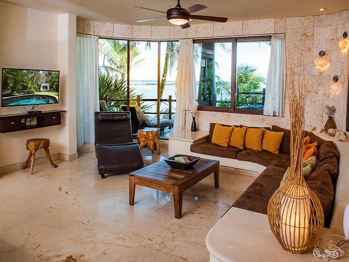 Breathtaking 3 Br Condo On Beach Ocean Views - Playa del Carmen