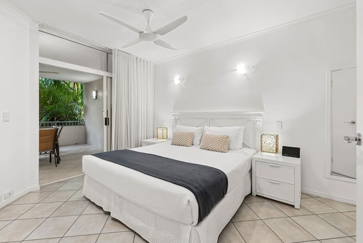 Stylish Palm Cove Escape With Modern Amenities - 팜 코브