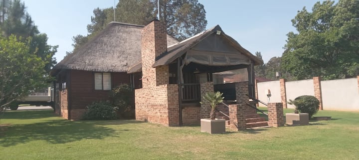 Vaal Three Bedroom River Facing Chalet - Vanderbijlpark