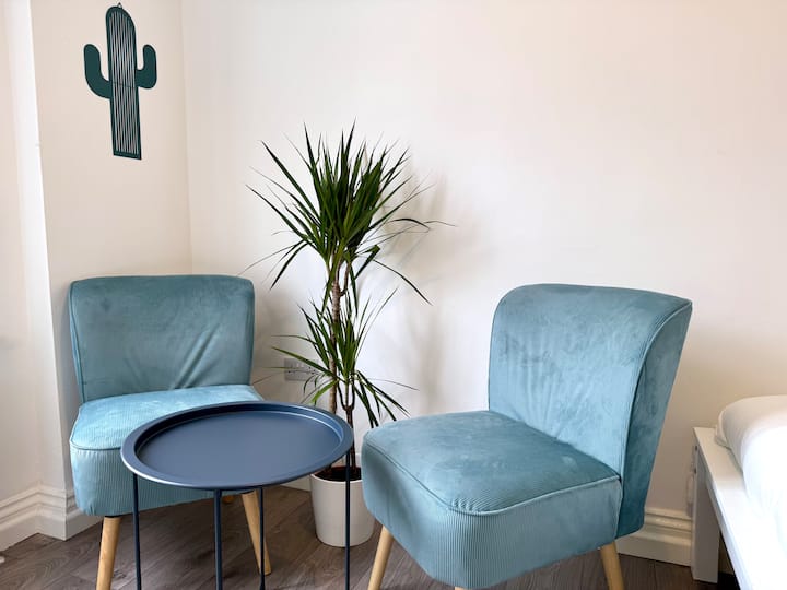 Elegent 2br City Apt Near Metro - Central London