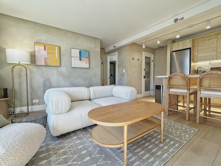 *Minimalist Modern-waikiki 1br W/parking* - Honolulu
