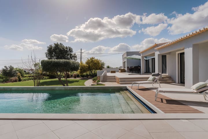 Luxurious 4bedroom Villa Retreat - Praia da Luz