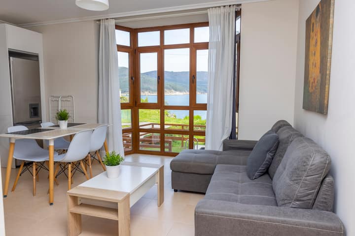 Apartamento De 2 Dormitorios, Vista Mar Y Piscina - Vicedo