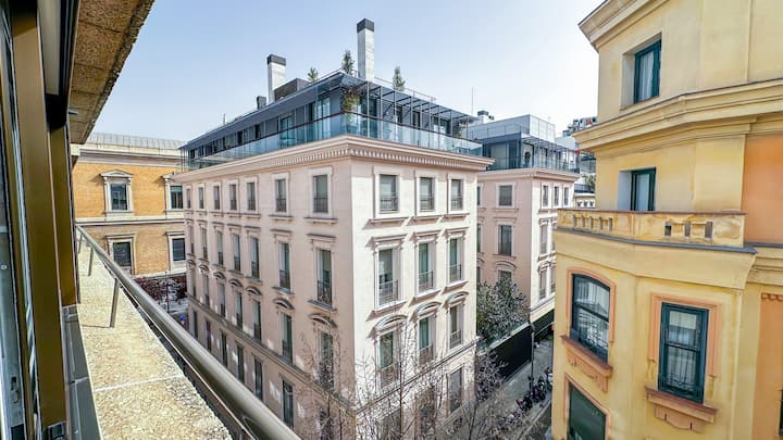 Best Location In Madrid City Ii - Madrid