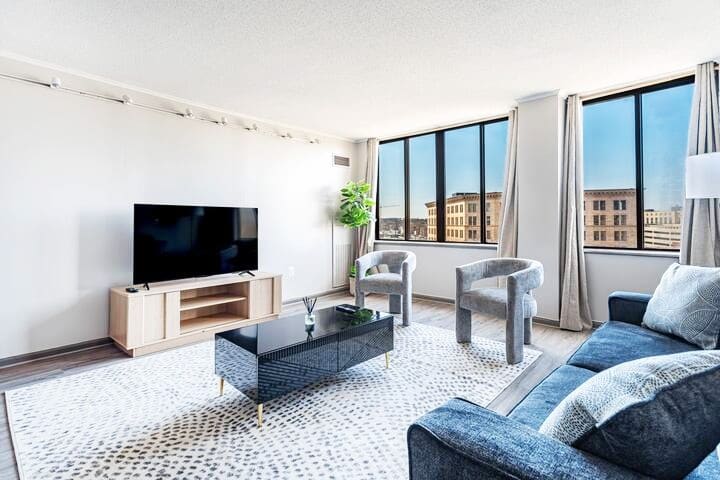 Modern Condo|dwntn Hartord| Onsite Parking | Gym - Hartford, CT