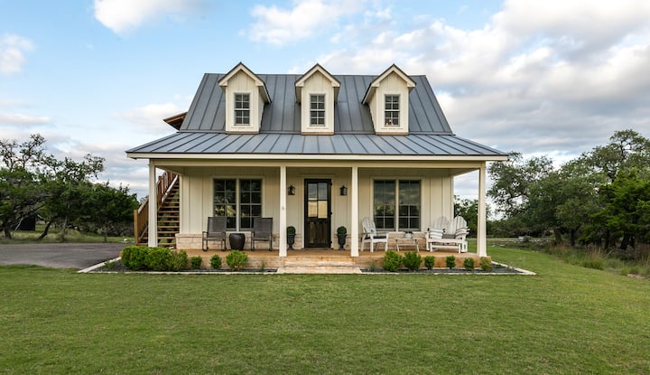 Roeder Guesthouse. In Town - With Pickleball Court - Fredericksburg, TX