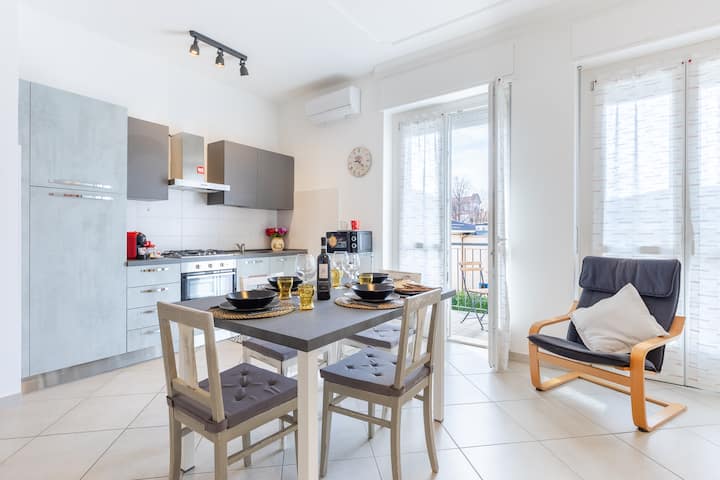 Appartamento In Centro Alba - Free Parking E Wifi - Alba, CN