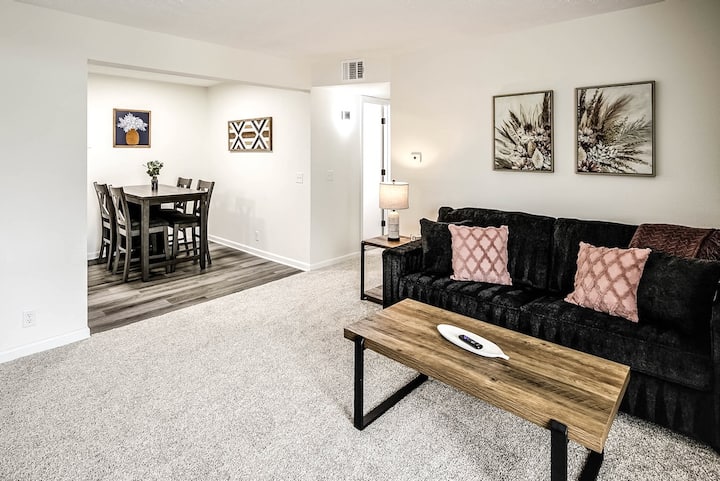 Close To Chi And Downtown Omaha! #9 - Council Bluffs, IA