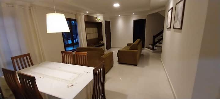 Casa No Centro Da Praia De Mariscal Com 4 Quartos - Pôrto Belo
