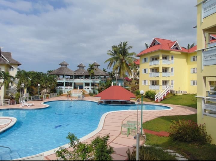 Luxury Home From Home - Ocho Rios
