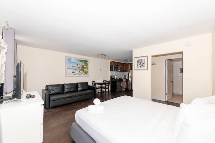 South Beach Studio Apartment - South Beach, FL