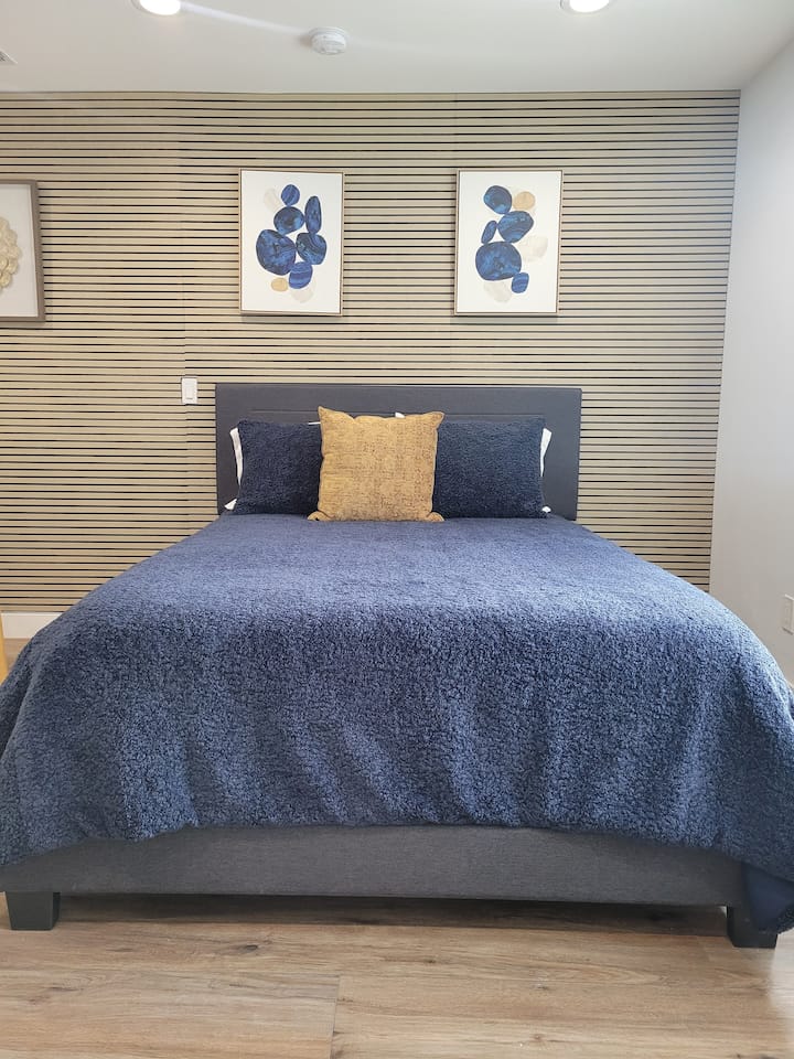 Chic & Cozy Micro Loft - Downey, CA