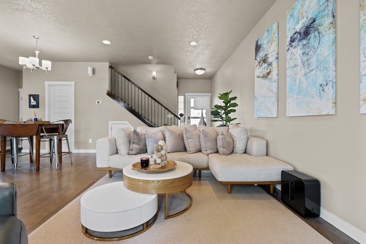 Hot Tub- Modern-central - Boise, ID