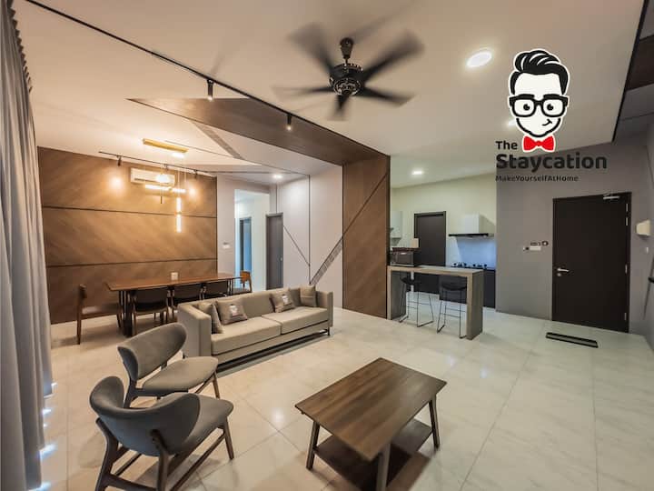 Staycation Homestay 41 Liberty Grove Near Airport - Kuching