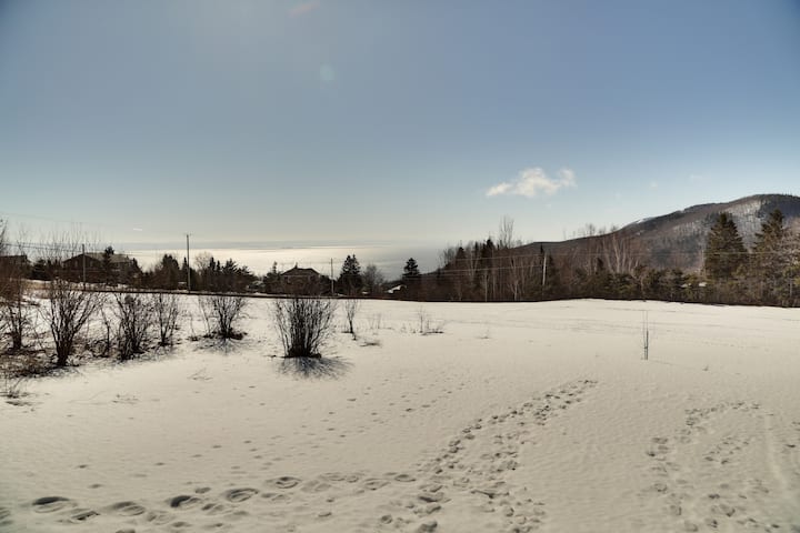 Entre Fleuve Et Montagne /32 Jrs - Baie-Saint-Paul, QC