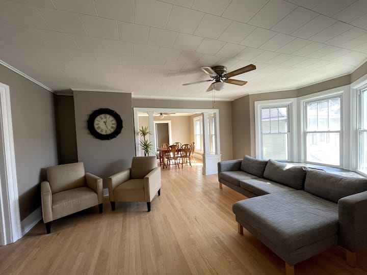 Central Oneonta Home Mins To Asv - Oneonta, NY