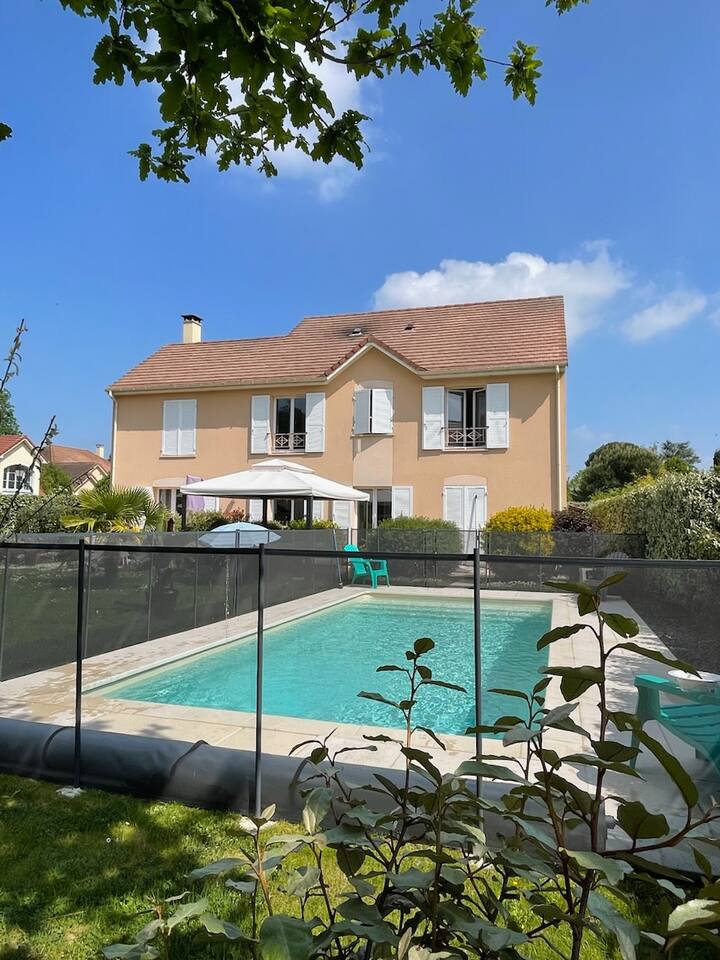 Villa Avec Jardin Et Piscine - Rambouillet