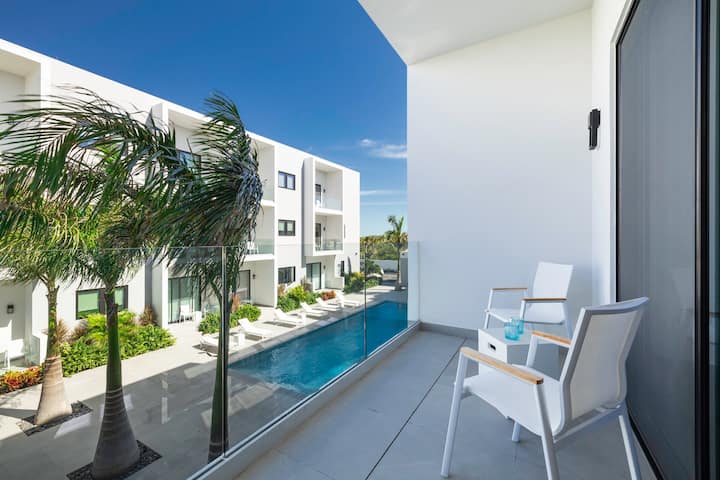 Luxury, Grace Bay 2-bed Condo - Turks and Caicos Islands