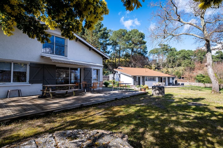 Villa Corinne De 9 à 14 Personnes. - Biscarrosse