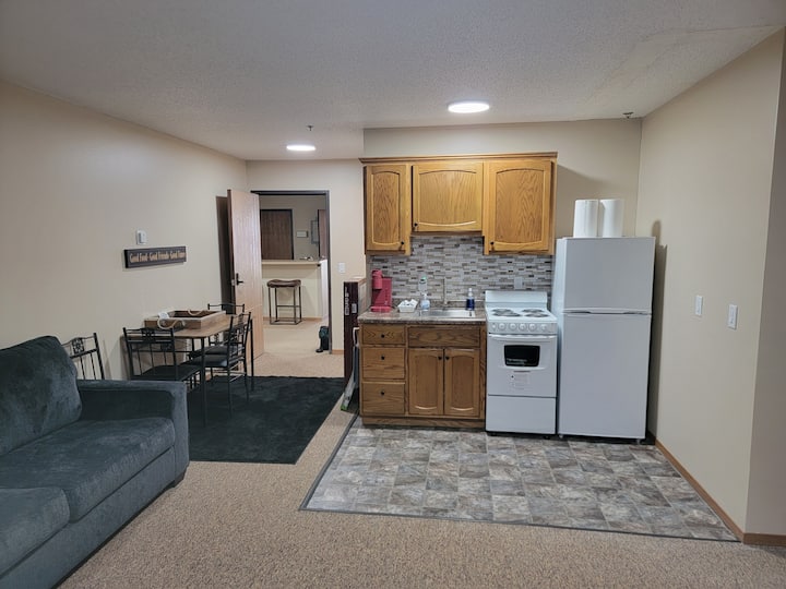 #7 Apartment & Amenities. Pool Table, Fitness - Sioux Falls, SD