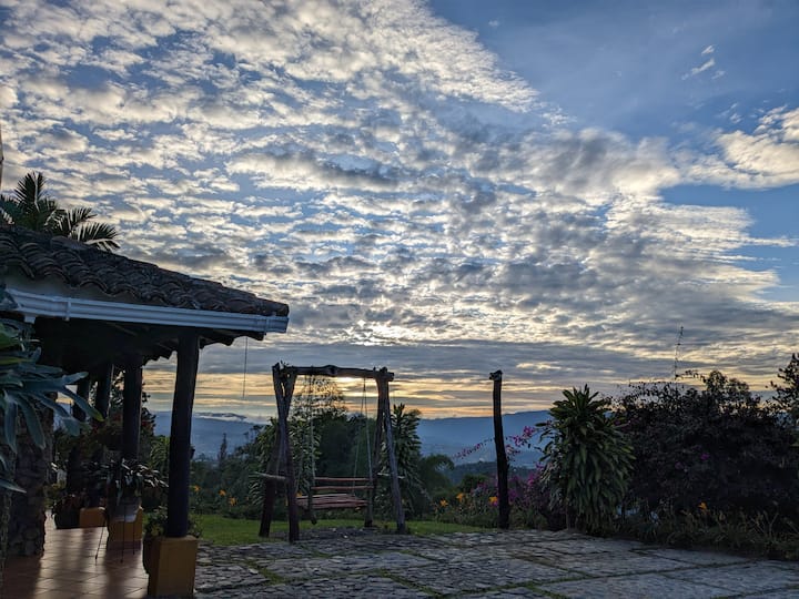 Refugio 360° Cali: Clima Y Naturaleza Vía Al Mar - La Cumbre