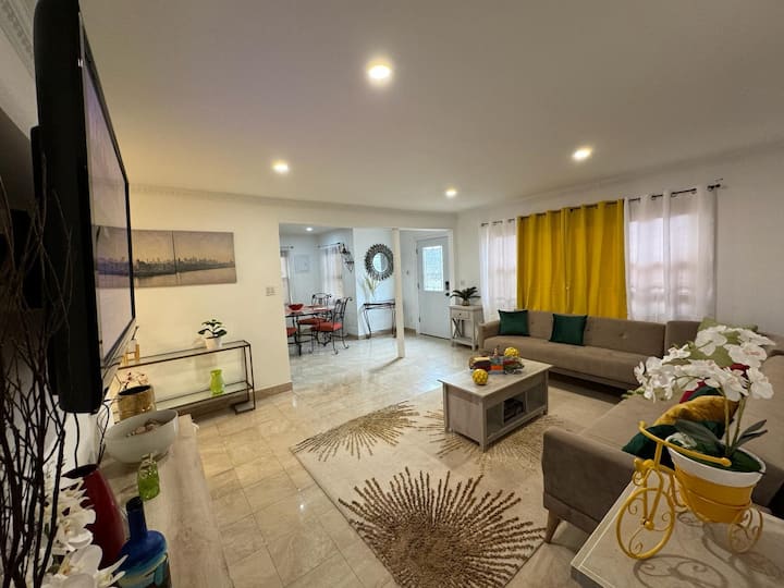 Exotic Haven - Douglaston - Queens NY