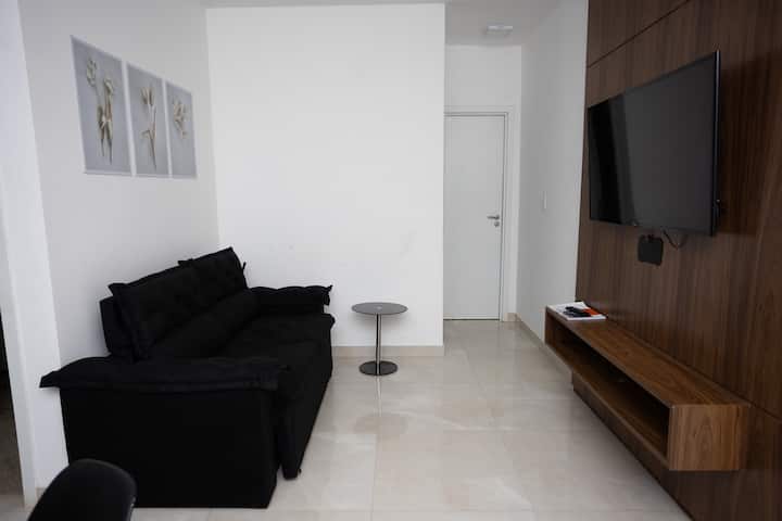 Ap303 Inteiro! Com Varanda E Bem Equipado. - Belo Horizonte