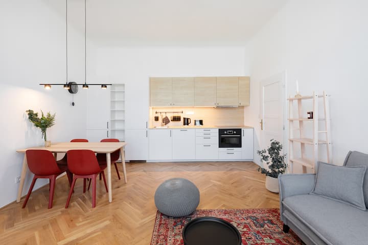 Fresh Cozy Apartment For 2 People - Praga