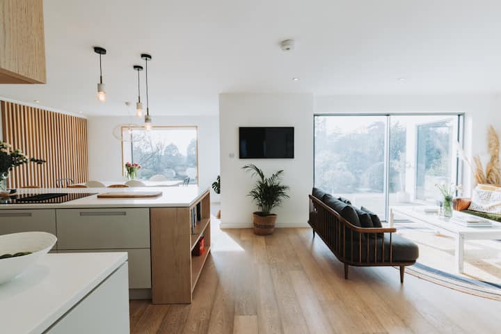 Greystones - Redhill