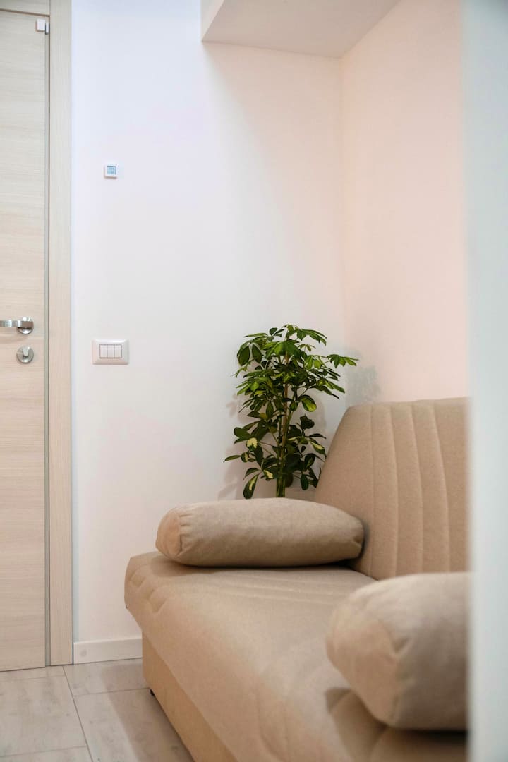 Everywhere Verona | Comfortable Stay With Parking - Verona